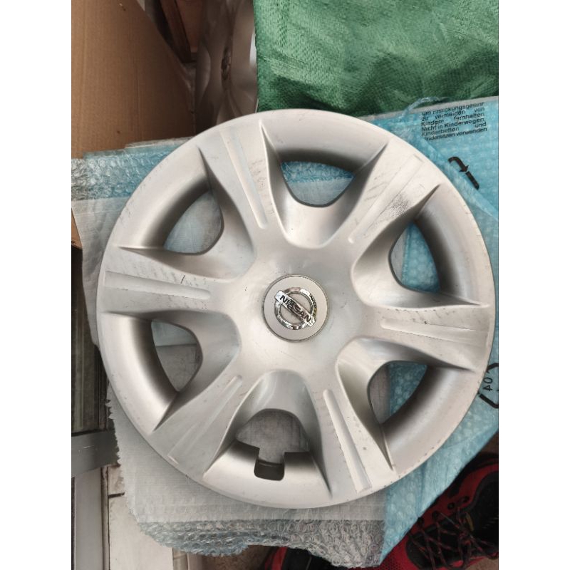 Nissan Almera hub cap. Rim cover. Used | Shopee Malaysia