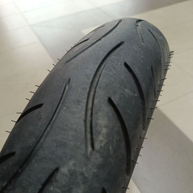 Tayar 2nd hand murah terpakai Metzeler Sportec street 110/70-17 ...