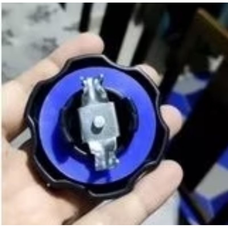 Wira engine oil cap with silicone o ring proton saga | Shopee Malaysia