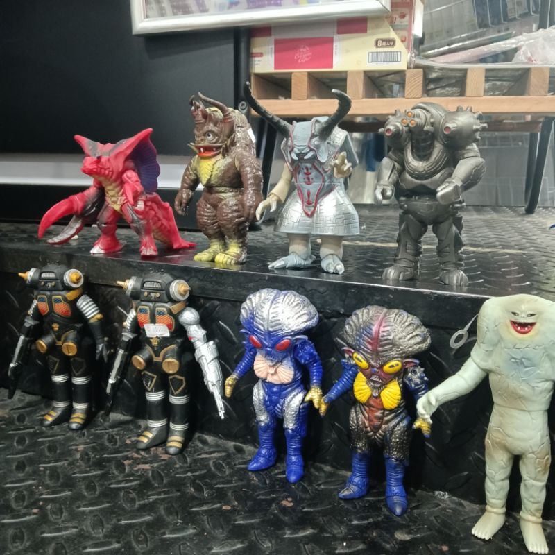Bandai: Vintage Ultra Monster Series Sofubi | Shopee Malaysia