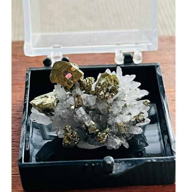 Natural Pyrite symbiosis white crystal Strawberry Quartz raw specimen ...