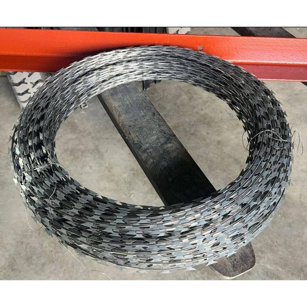 HIGH QUALITY&CHEAP PRICE Stainless Steel Razor Wire/Razor Barbed Wire ...