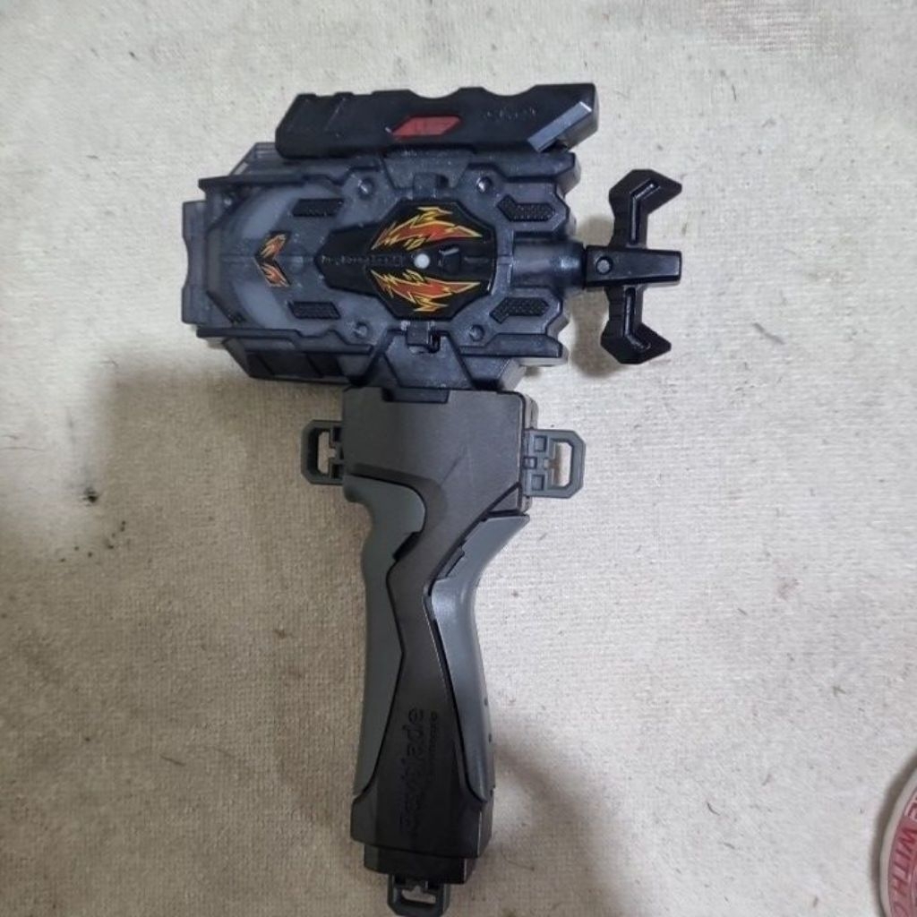 ORIGINAL TAKARA TOMY USED LR LAUNCHER AND GRIP | Shopee Malaysia