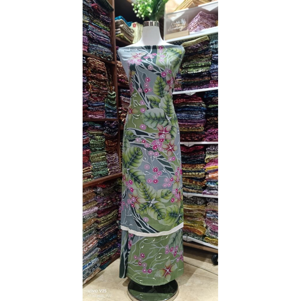 KAIN BATIK SUTERA CREPE LUKIS TANGAN ASLI EKLUSIF 4m ( OVERLAP ...