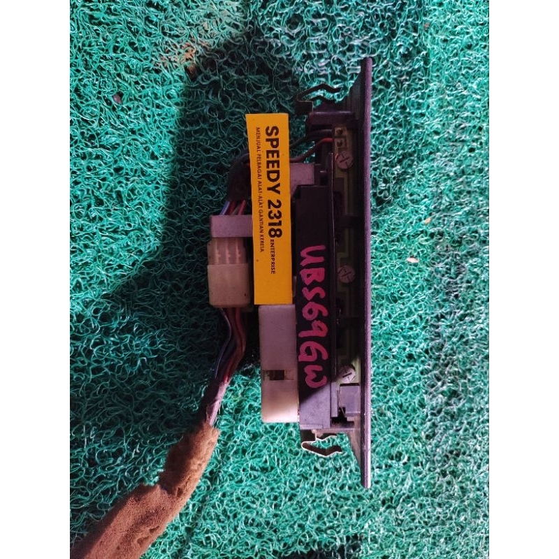 ISUZU BIGHORN UBS69GW POWER WINDOR SWITCH | Shopee Malaysia