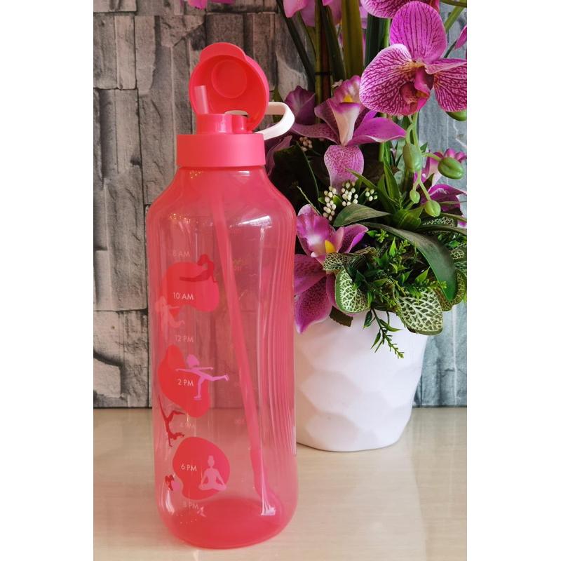 Tupperware AquaVibe 1 Unit eco bottle 2L with handle & straw - Pink ...