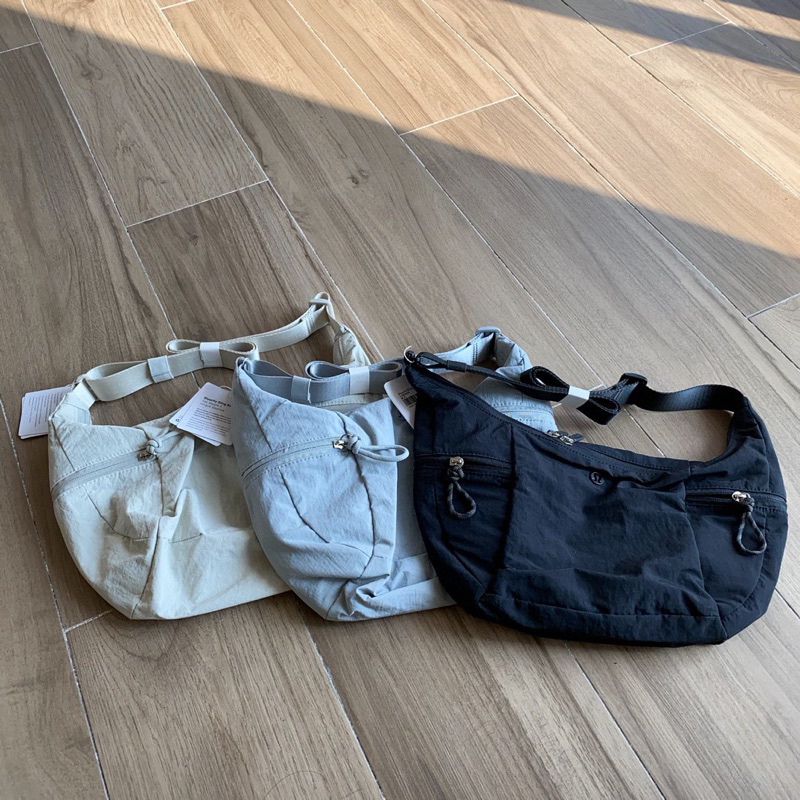 New 💯 Authentic Original Lululemon Slouchy Sling Bag 13L Grey White ...