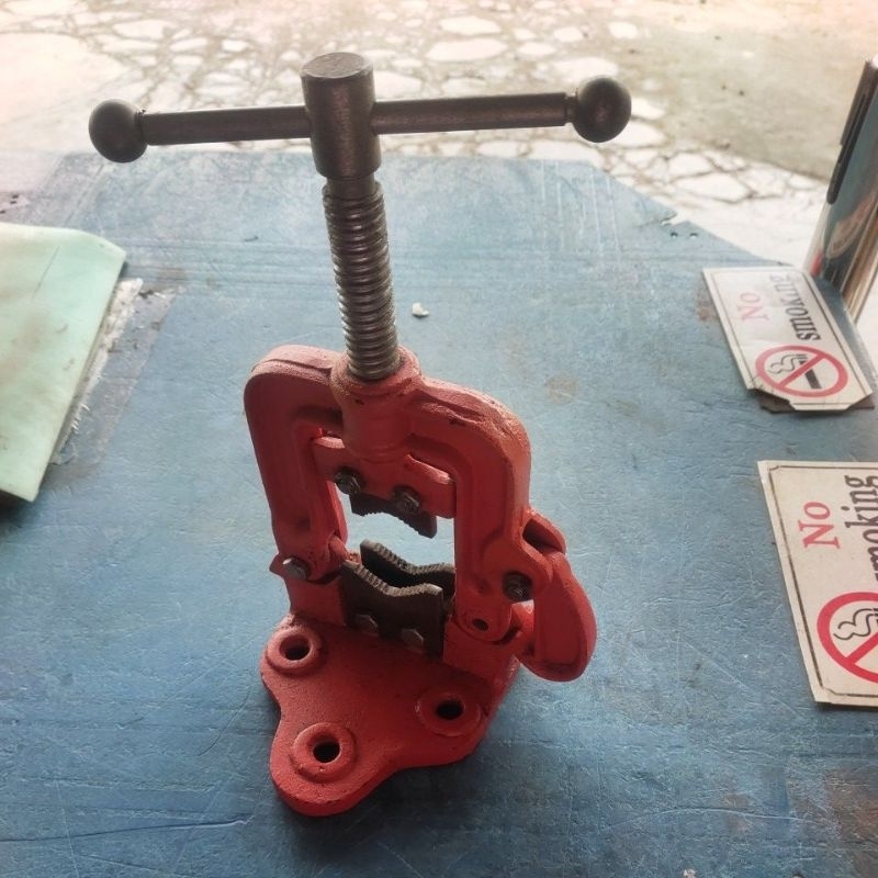 Hinged Pipe Vice (2") | Shopee Malaysia