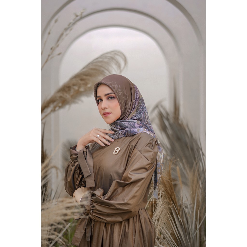 Buttonscarves Malaysia Farsha Satin Square | Shopee Malaysia