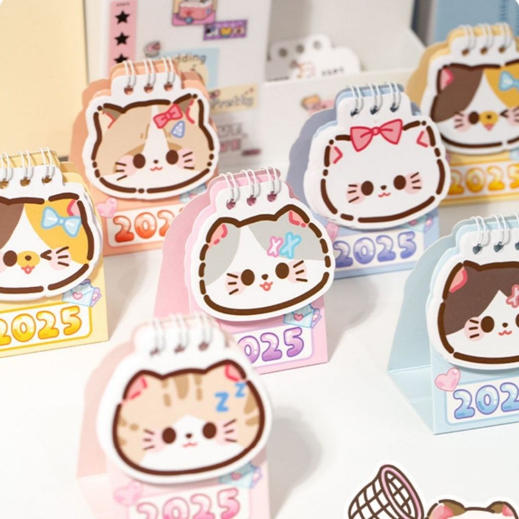 【2025 NEW】 Mini Desk Calendar Year Cute Cat Table Cartoon Daily Small ...