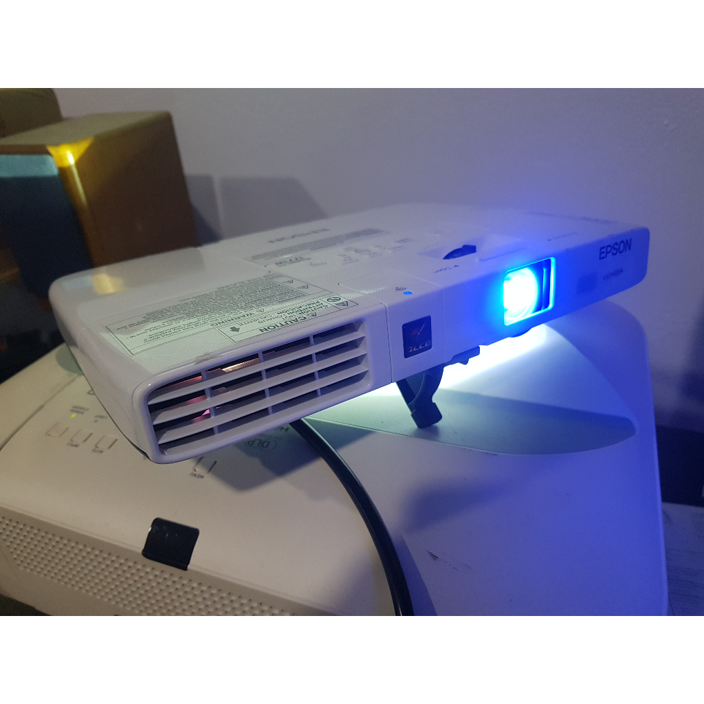 Wireless EPSON 1771W Ultra Portable Slim Projector 3000 ANSI Lumens ...