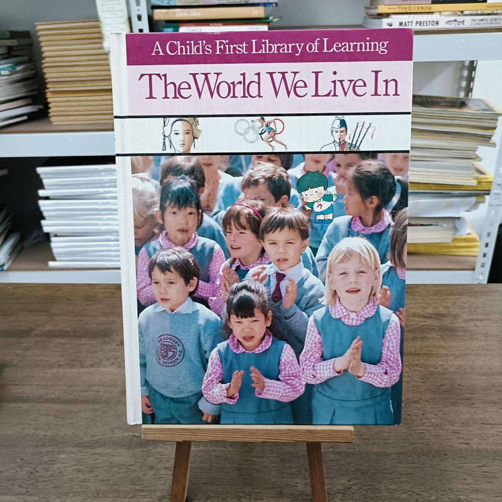 A Child’s First Library of Learning - The World We Live In | Shopee ...