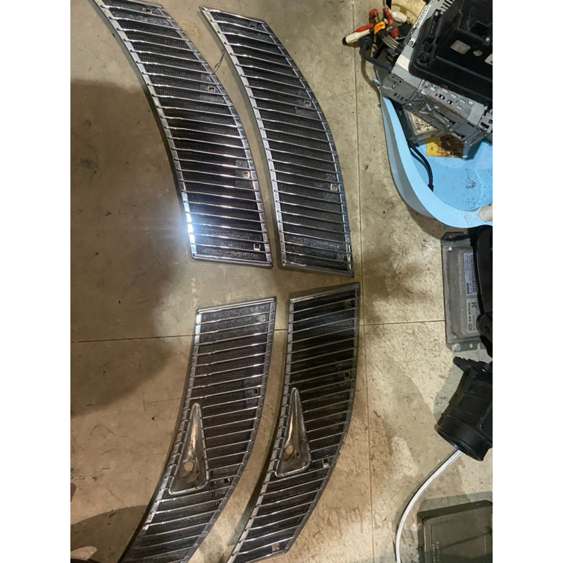 Mercedes Benz W123 wiper grille set | Shopee Malaysia