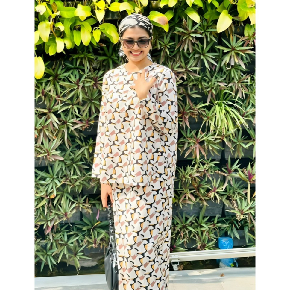 Salang Family Raya Women Baju Kurung Honey Hues Long Sleeve Blouse ...