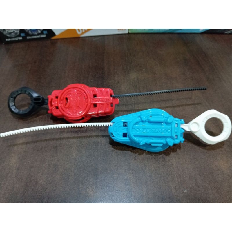 Beyblade Burst Hasbro left right ripcord launcher. | Shopee Malaysia