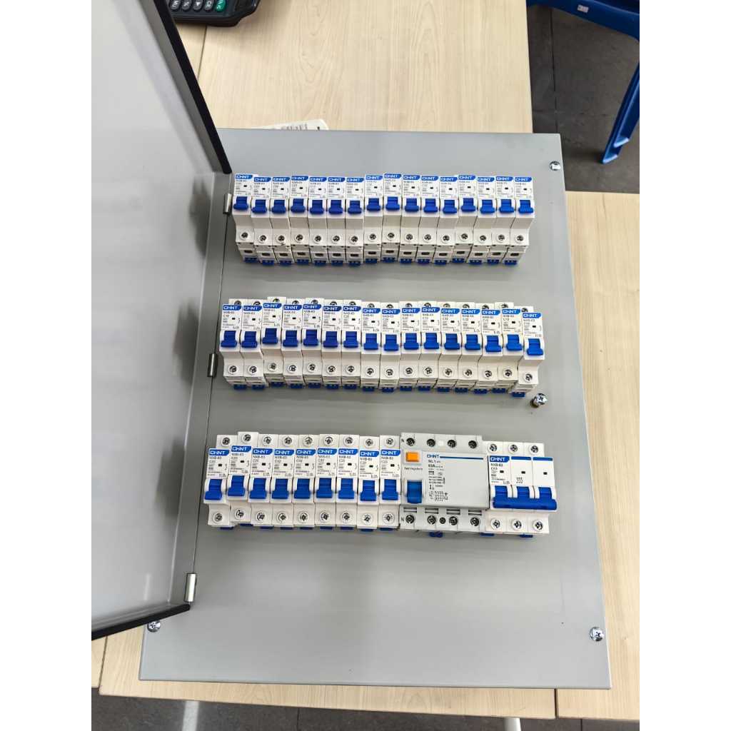 30/48WAY 40A/63A METAL CLAD MCB BOX DB SET C/W CHINT/SAFETY 1P MCB & 3P ...