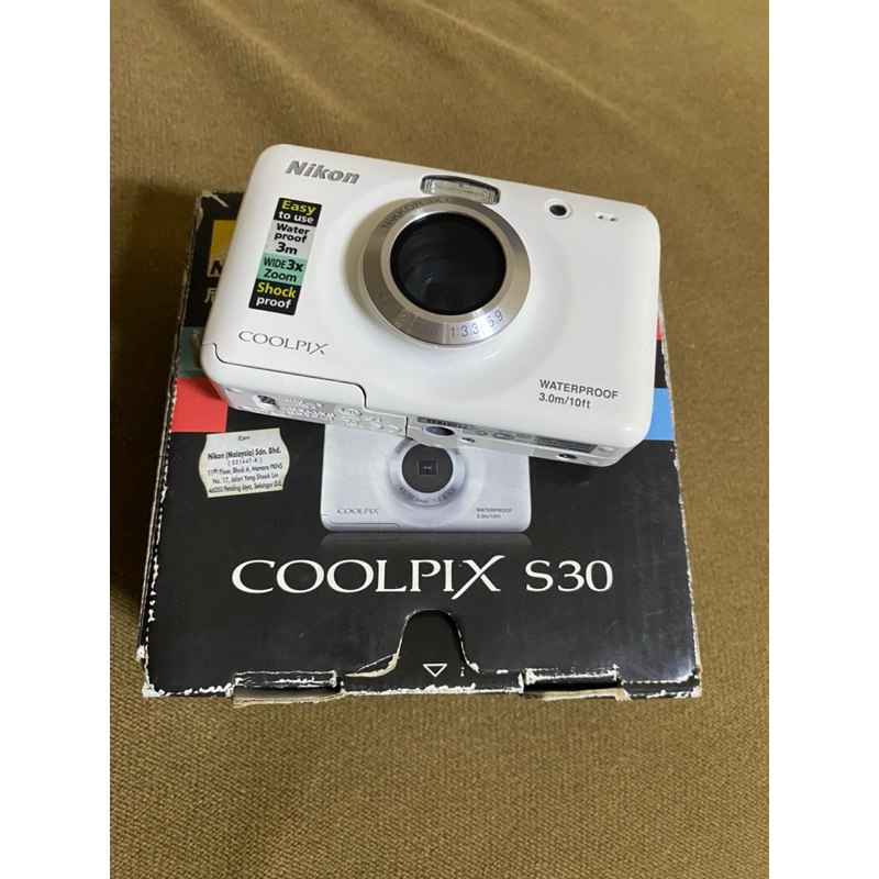 NIKON COOLPIX S30 CCD WATERPROOF DIGITAL CAMERA ( DISPLAY SET ...