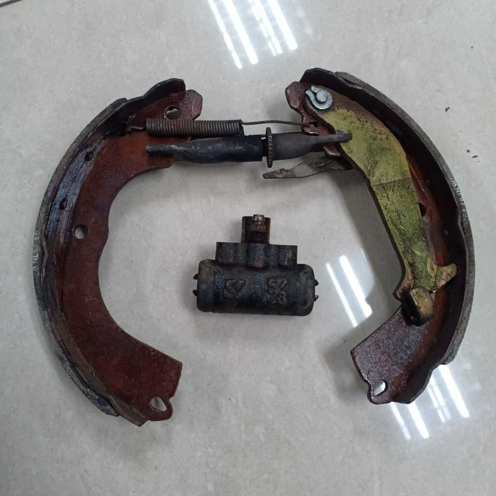 NISSAN LIVINA Rear Brake Shoe Brake Pump Used Original | Shopee Malaysia