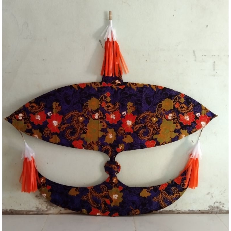 WAU BULAN HIASAN BATIK (3FT+-) | Shopee Malaysia