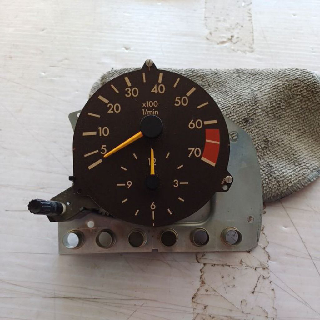 MERCEDES W124 230E SPEED METER RPM ( FIXED USED) | Shopee Malaysia