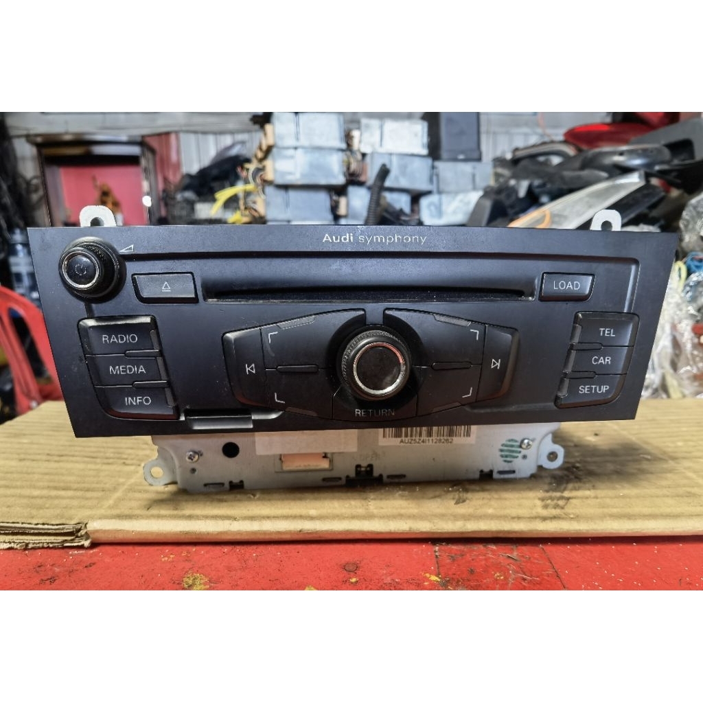 Audi Symphony A4B8 8K A5 8T CD Changer Radio Audio Player Panasonic ...