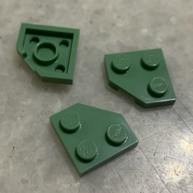 LEGO PARTS 26601 Wedge Plate 2 x 2 Cut Corner | Shopee Malaysia