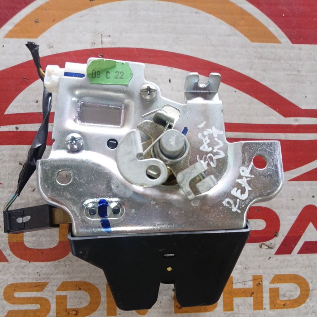 PROTON SAGA VVT REAR BONNET LOCK USED | Shopee Malaysia