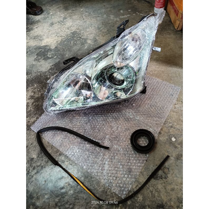 Toyota Harrier / Lexus RX ACU30 Front Head Lamp Light NEW | Shopee Malaysia