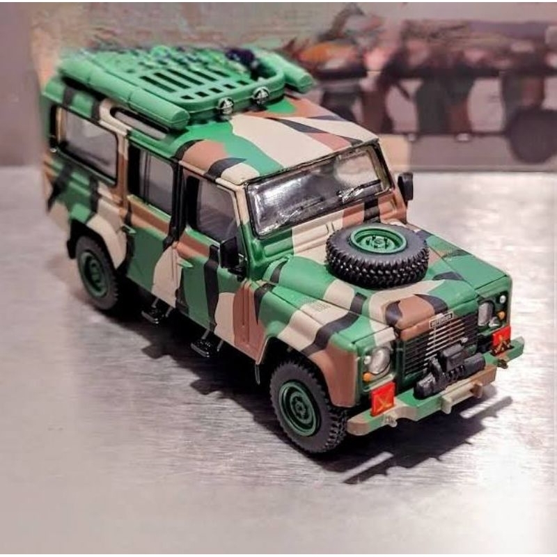 Mini GT Land Rover Defender 110 Malaysia Harimau Belang Military Army ...