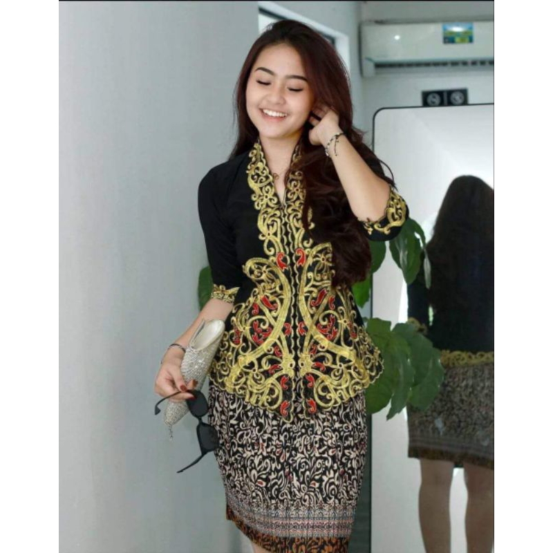 Kebaya Stretchable Fabric Bergetah Corak Ukiran Orang Ulu Tree of Life ...