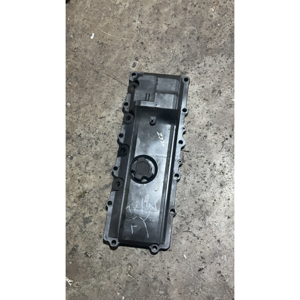 Nissan Urvan ZD30 Engine Valve Cover/ Cylinder Head Cover (Used ...