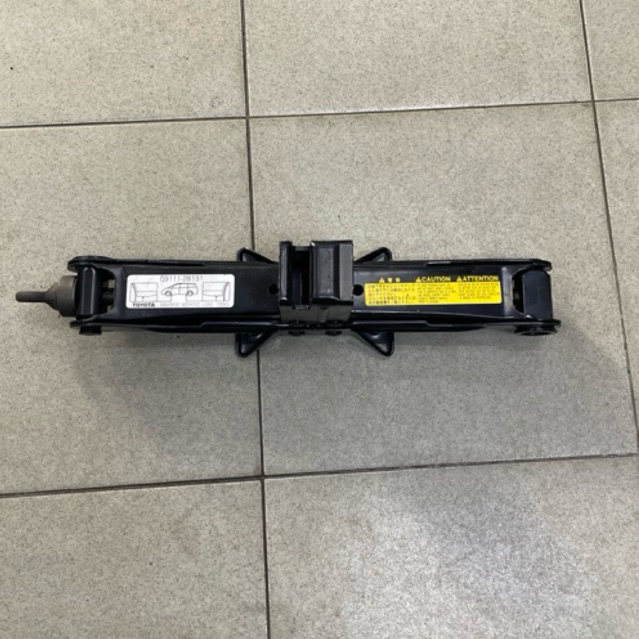 Toyota original car jack 1350kg | Shopee Malaysia