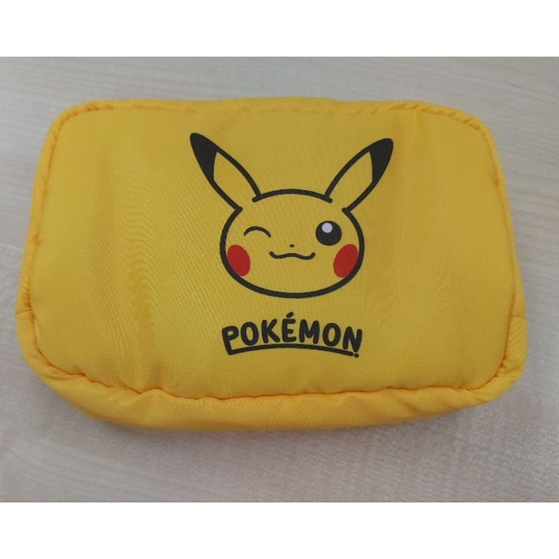 Pokémon versus 7-11 limited edition puff beg | Shopee Malaysia