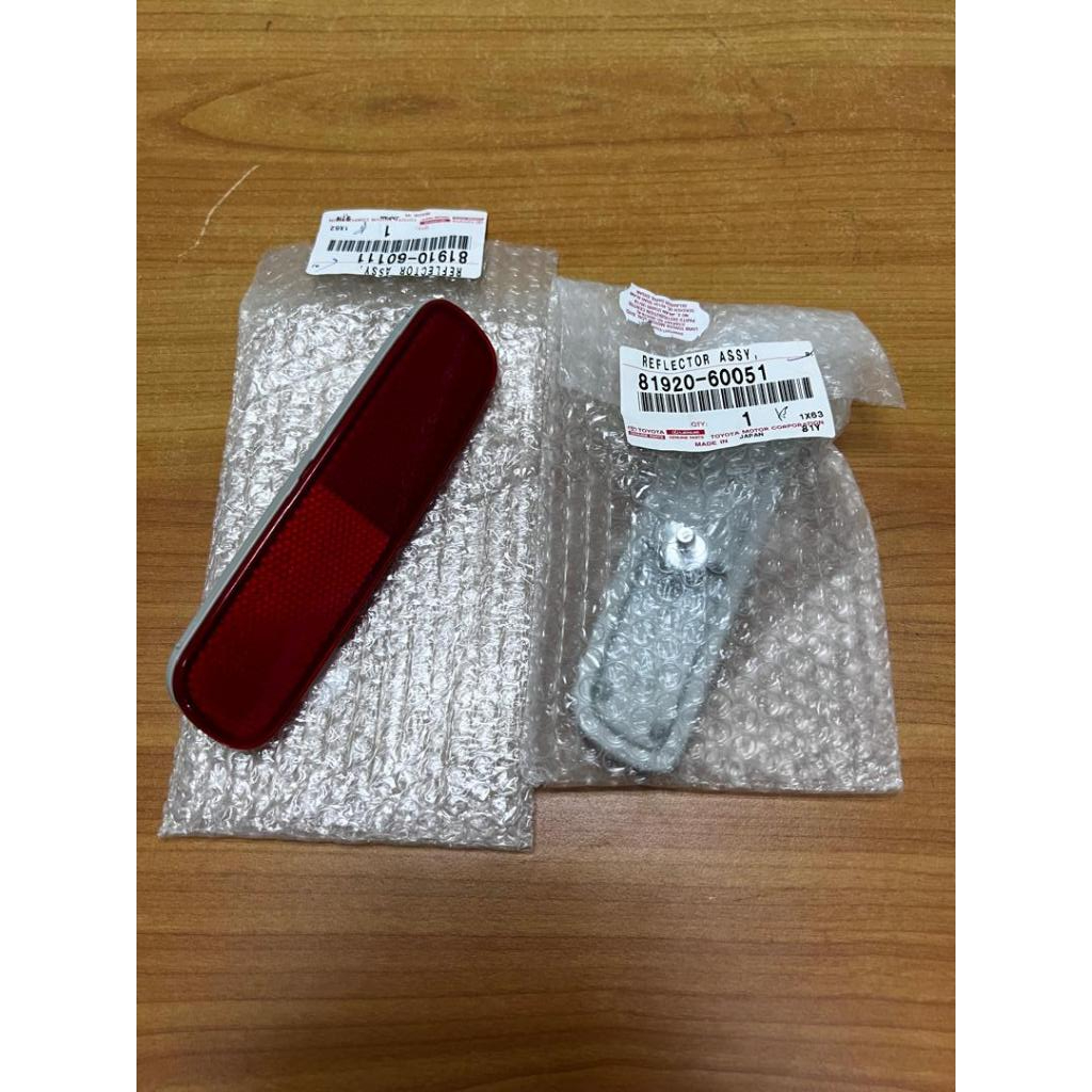 Original Land Cruiser LC100 Bumper Reflector LH / RH HDJ101 UZJ100 ...