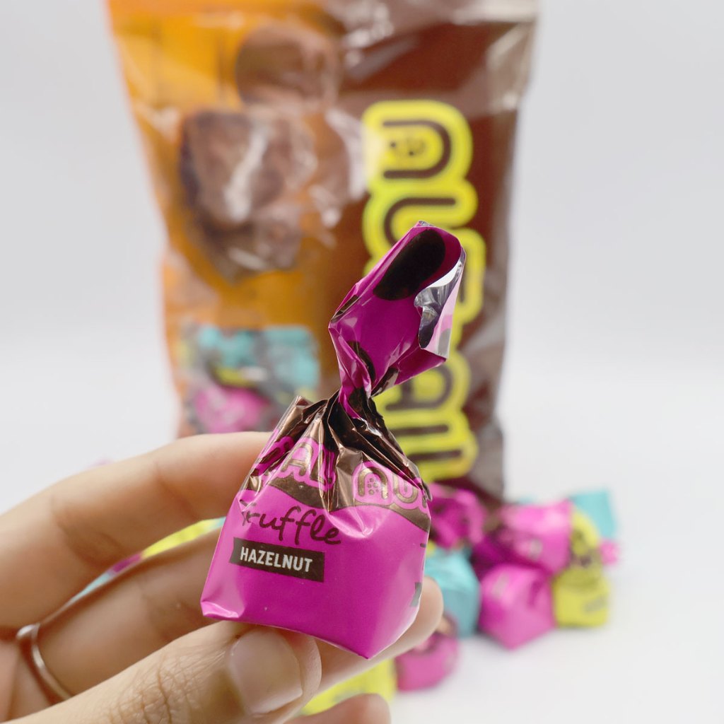 NUTBALL TRUFFLE, COCOA COATED WITH CRISPY RICE AND HUZELNUT CREAM {500G ...