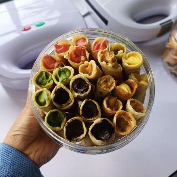 [BITE BLISS] KAPIT ROLL. KAPIT ROLL INTI. LOVE LETTER. KUIH KAPIT INTI ...