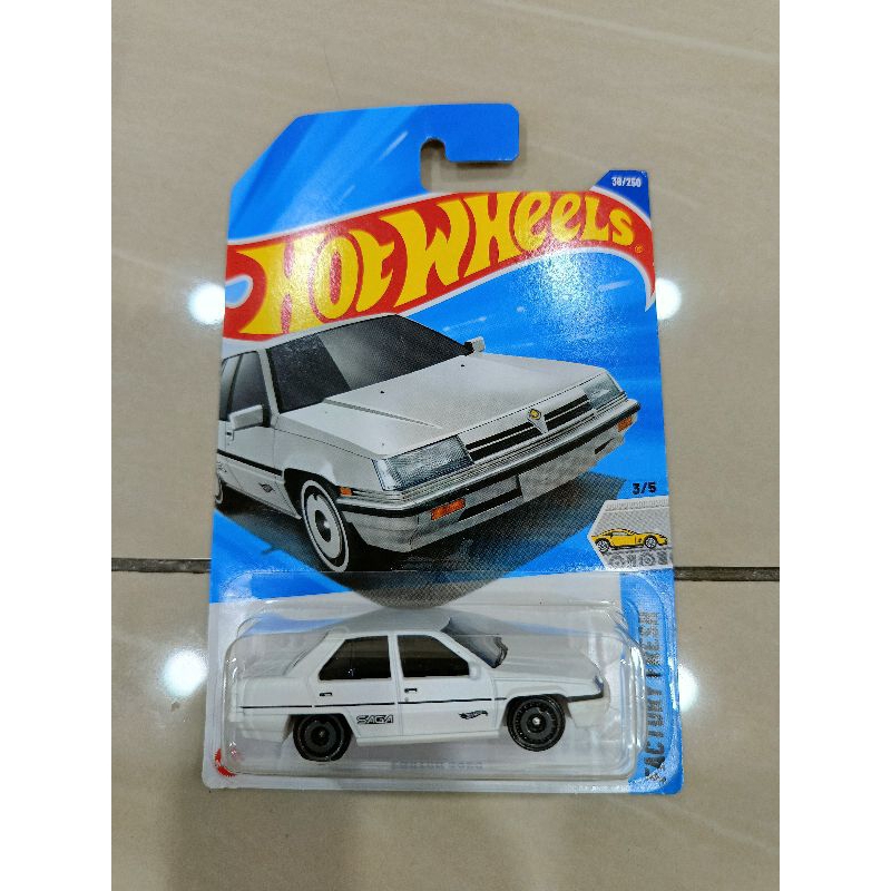 🔥HOT WHEELS 🔥 PROTON SAGA PUTIH . | Shopee Malaysia