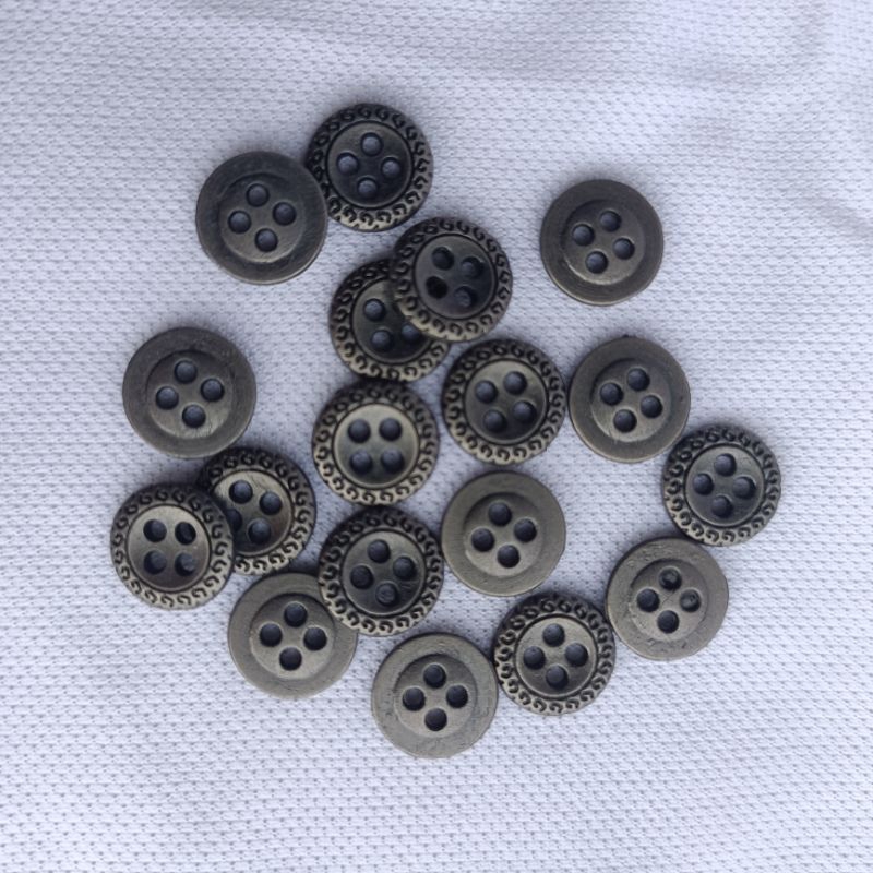 14L 4Hole Button Iron / Butang Besi | Shopee Malaysia