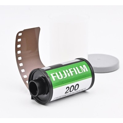 Fujifilm 200 Color Negative Film 35mm Roll Film, 36 Exposures (Expired ...