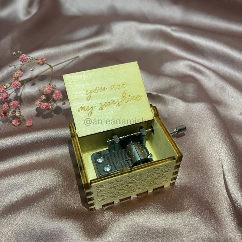 HAPPY BIRTHDAY /HAPPY ANNIVERSARY BAJET MUZIK BOX | Shopee Malaysia