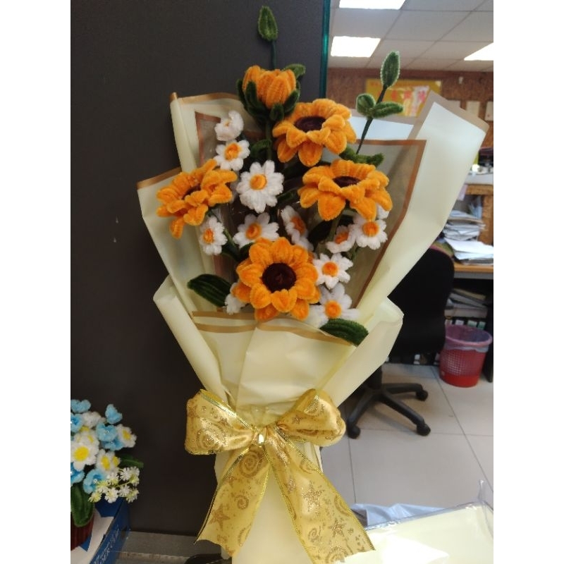 readymade twist stick flower bouquet graduation strawberry basket ...