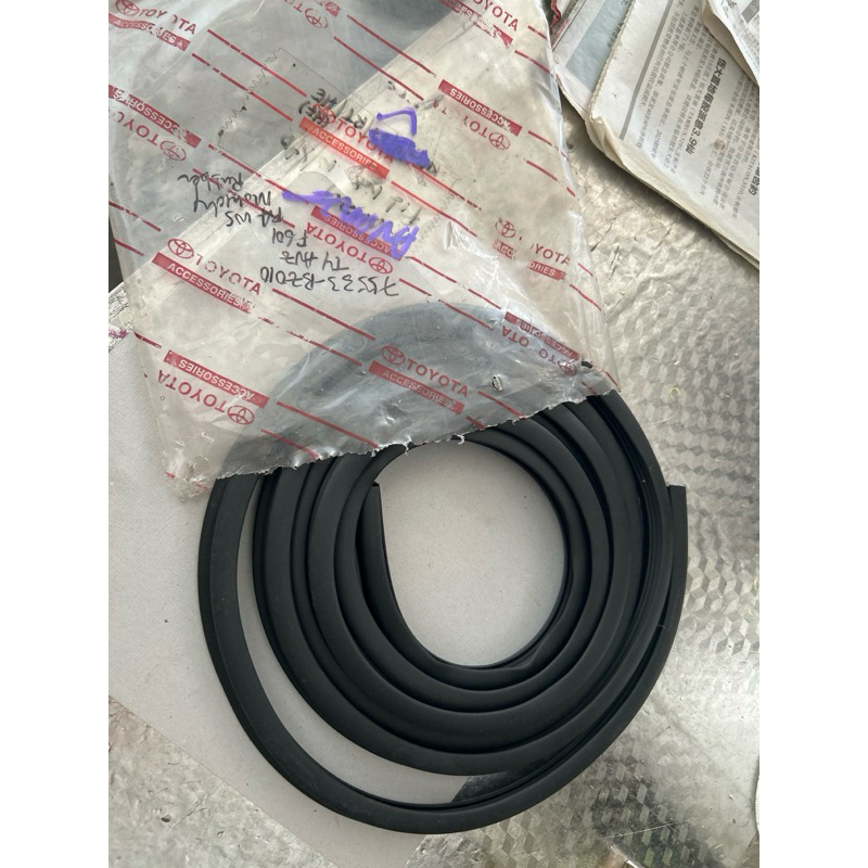 TOYOTA AVANZA F601 OLD MODEL FRONT WINDSCREEN MOULDING RUBBER ...