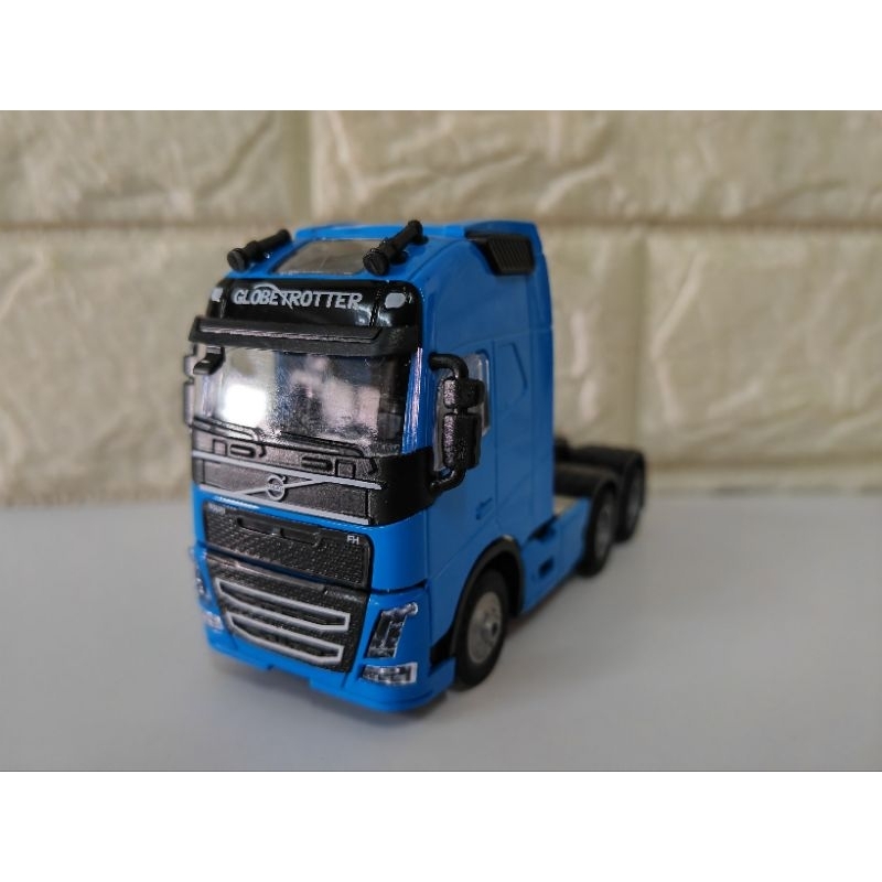 DIE-CAST METAL TRUCK TRACTOR MODEL [VOLVO FH] (SCALE 1:50) | Shopee Malaysia