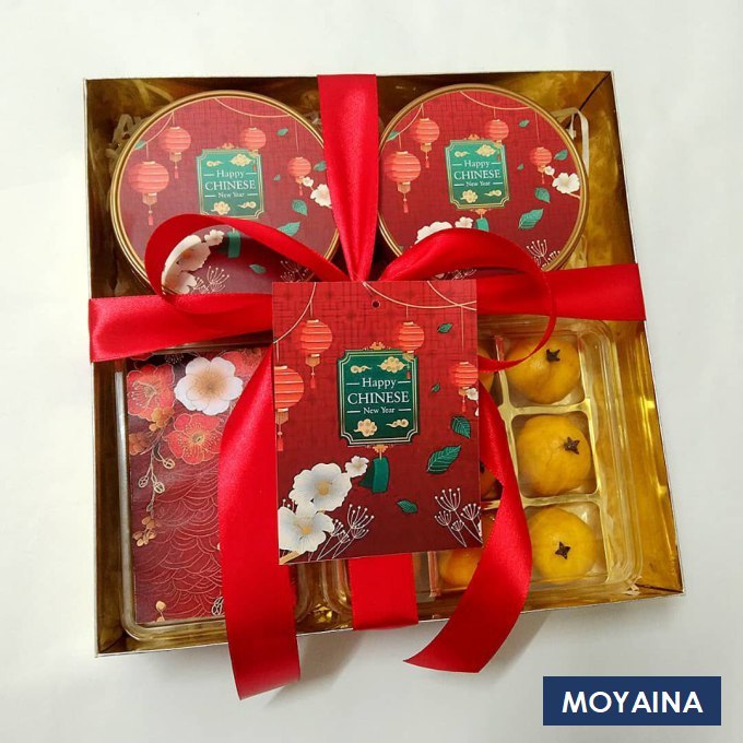 MOYAINA CNY Chinese New Year Gift Set Box Decorations Hamper Cookies ...