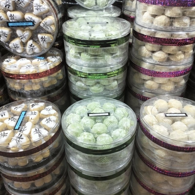 Kuih biskut raya makmur / Mama carey carrie karrie / suji / Semprit ...