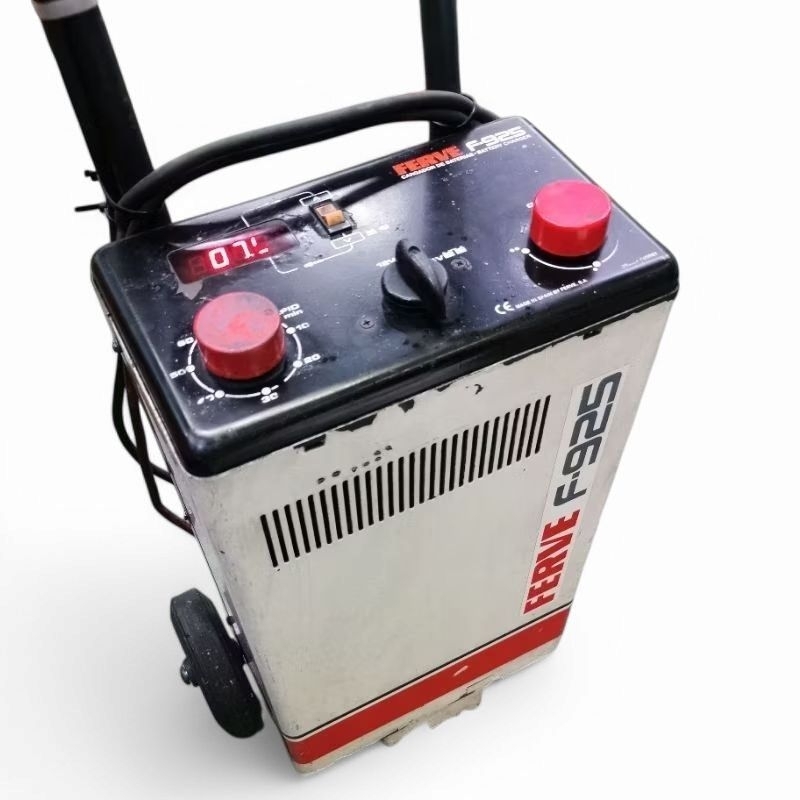Quick Charger Booster 12V/24V 250A F-925 Ferve Battery Charger - Used ...