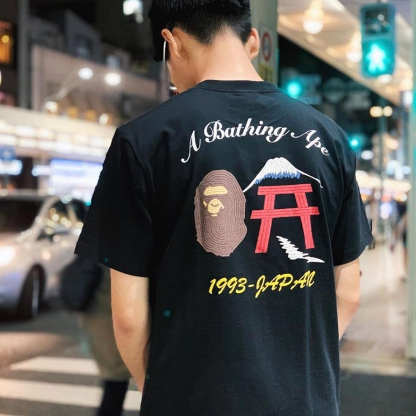 Original BAPE Men T shirt with embroidered ape head and Mount Fuji on ...