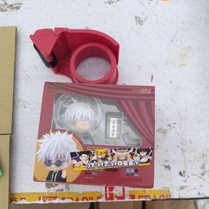【READY STOCK】Nendoroid 2440 Jujutsu Kaisen Satoru Gojo: Suit Ver ...