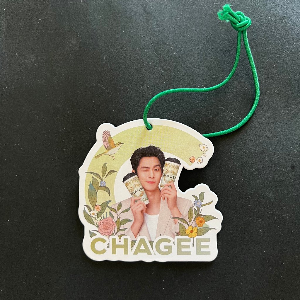 Chagee Dylan Wang Mini Hang Card | 霸王茶姬 王鹤棣挂卡 | Shopee Malaysia