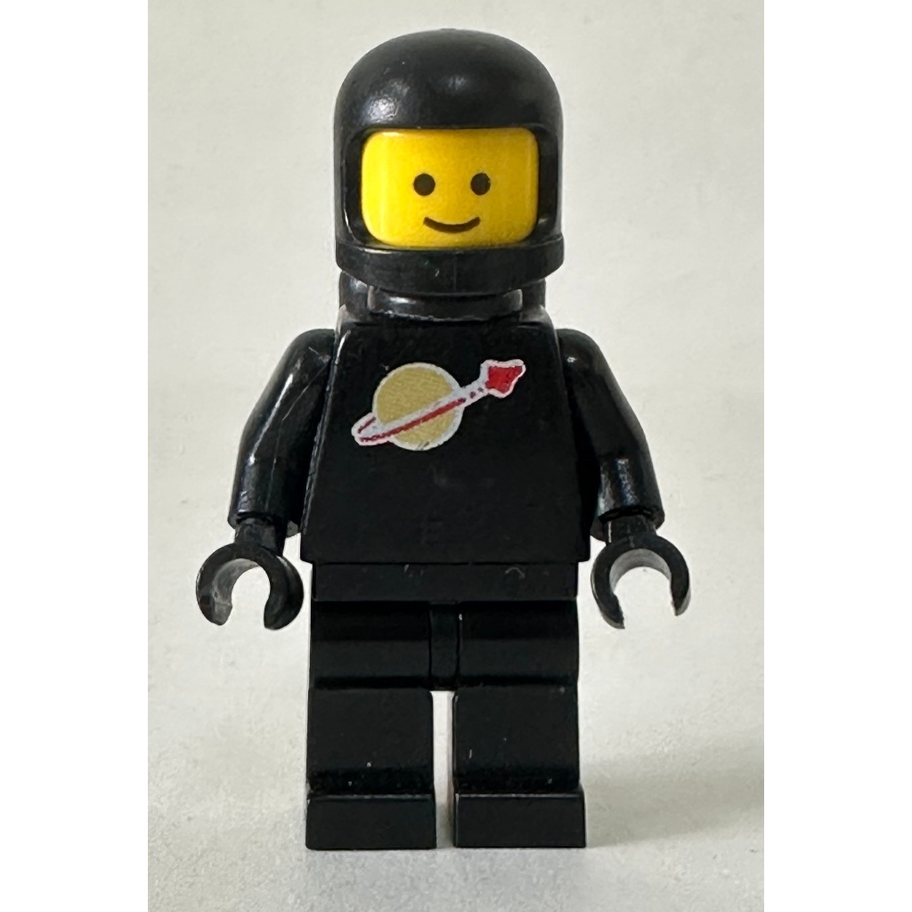 sp003 Lego Black Classic Space Man Spaceman Astronaut Minifigure with Airtanks Gold Moon ...